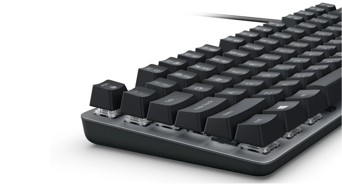 Logitech K835 TKL é um teclado mecânico focado no trabalho