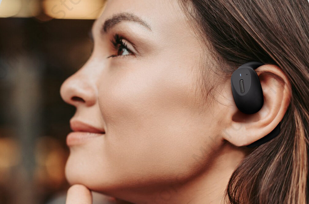 Fone Mibro O1 Sport TWS não "entra no ouvido", tem ENC e custa R$ 180